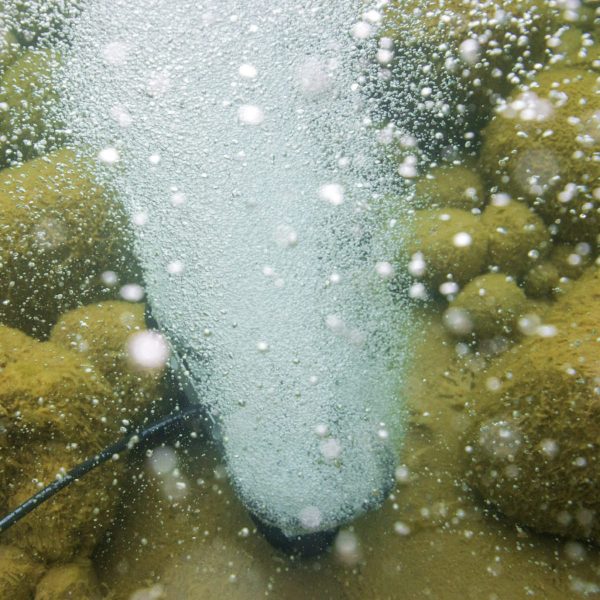 De-icers or Diffusers for Ice Prevention? - Kasco Marine